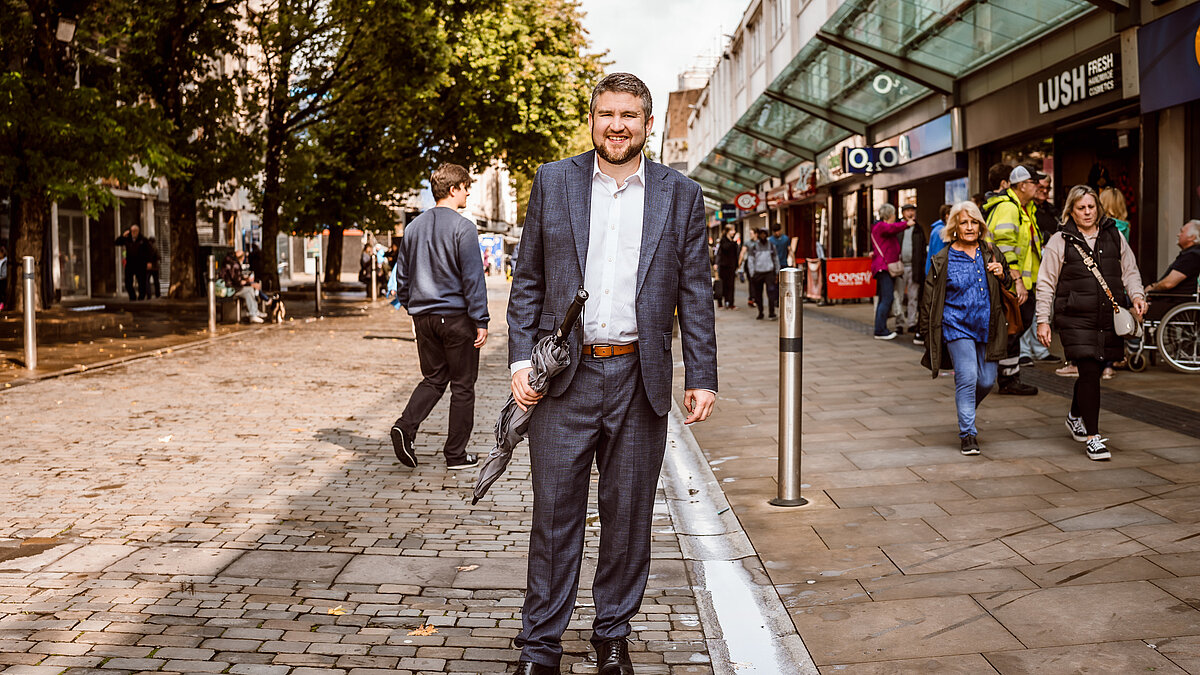 Welsh Lib Dem Candidate Offers To Show London Labour Candidate Around Swansea Welsh Liberal